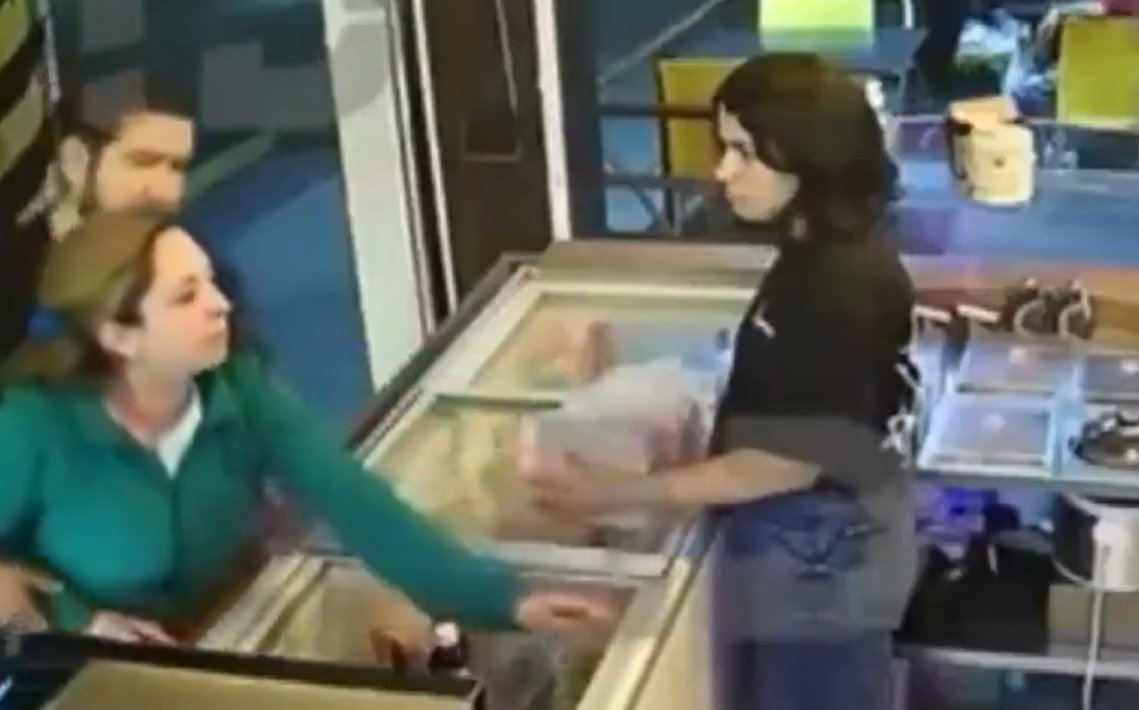 "La Celostina de Ecatepec" en Escena de Celos en Heladería